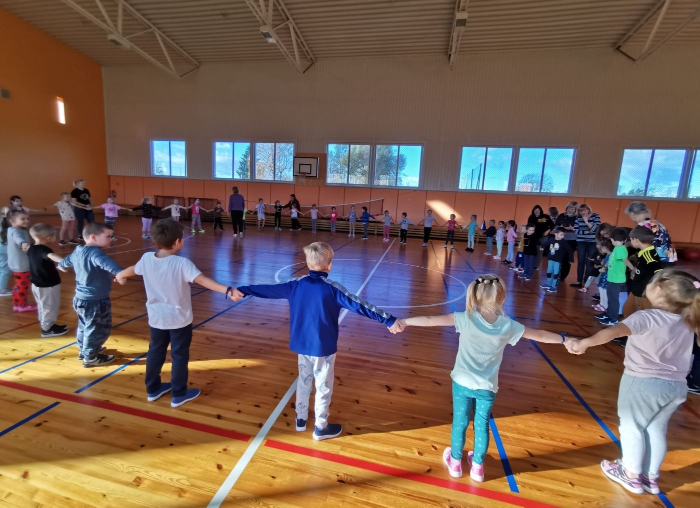Jautrās stafetes Emburgā - Staļģenes skola